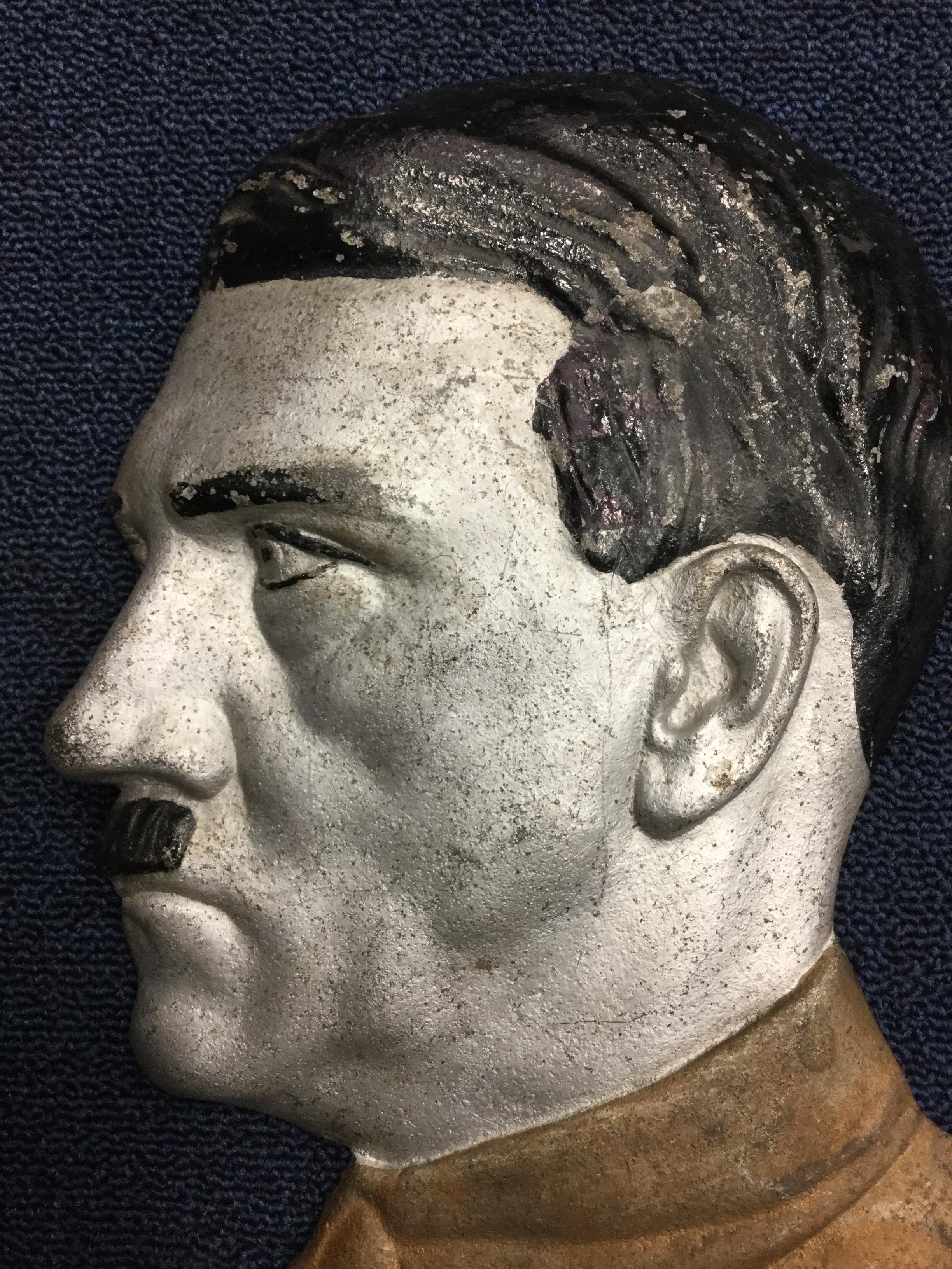 Lot 1656 - A CAST METAL PROFILE BUST WALL PLAQUE OF