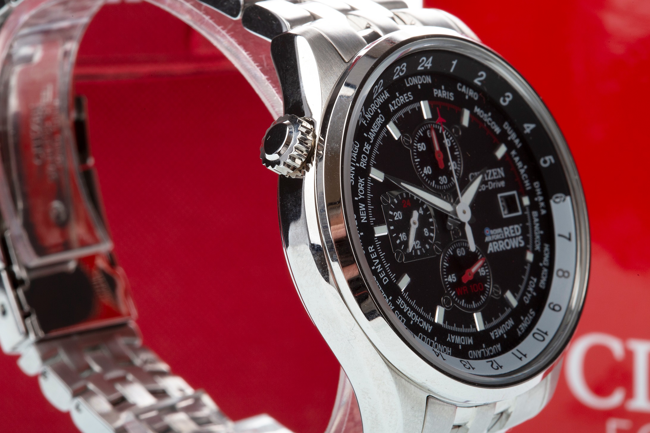 Lot 770 - A CITIZEN RED ARROWS ECO-DRIVE WRIST WATCH