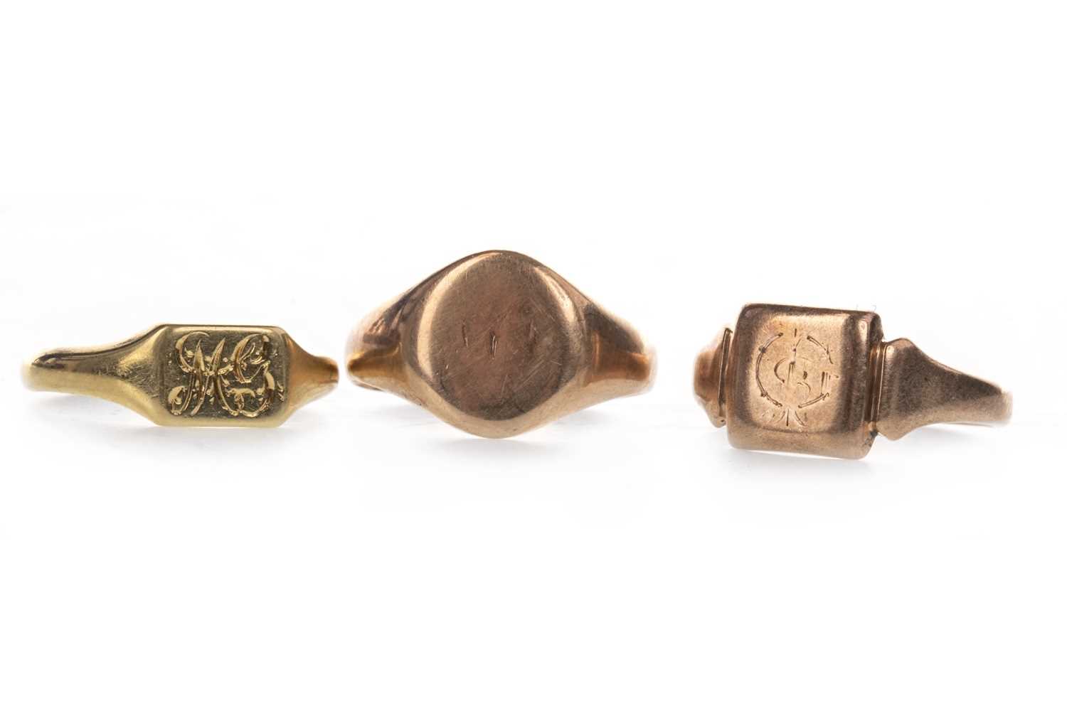 Lot 932 - THREE SIGNET RINGS