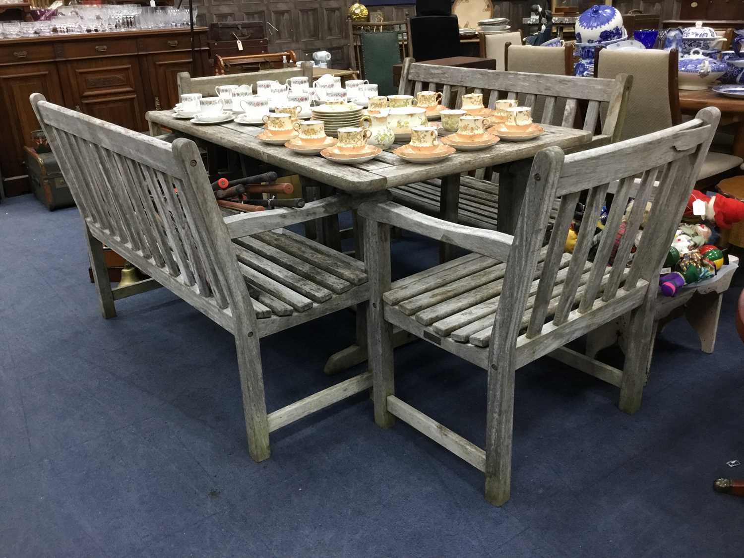 Lot 272 - A SLATTED WOOD GARDEN BENCH, TWO BENCH SEATS