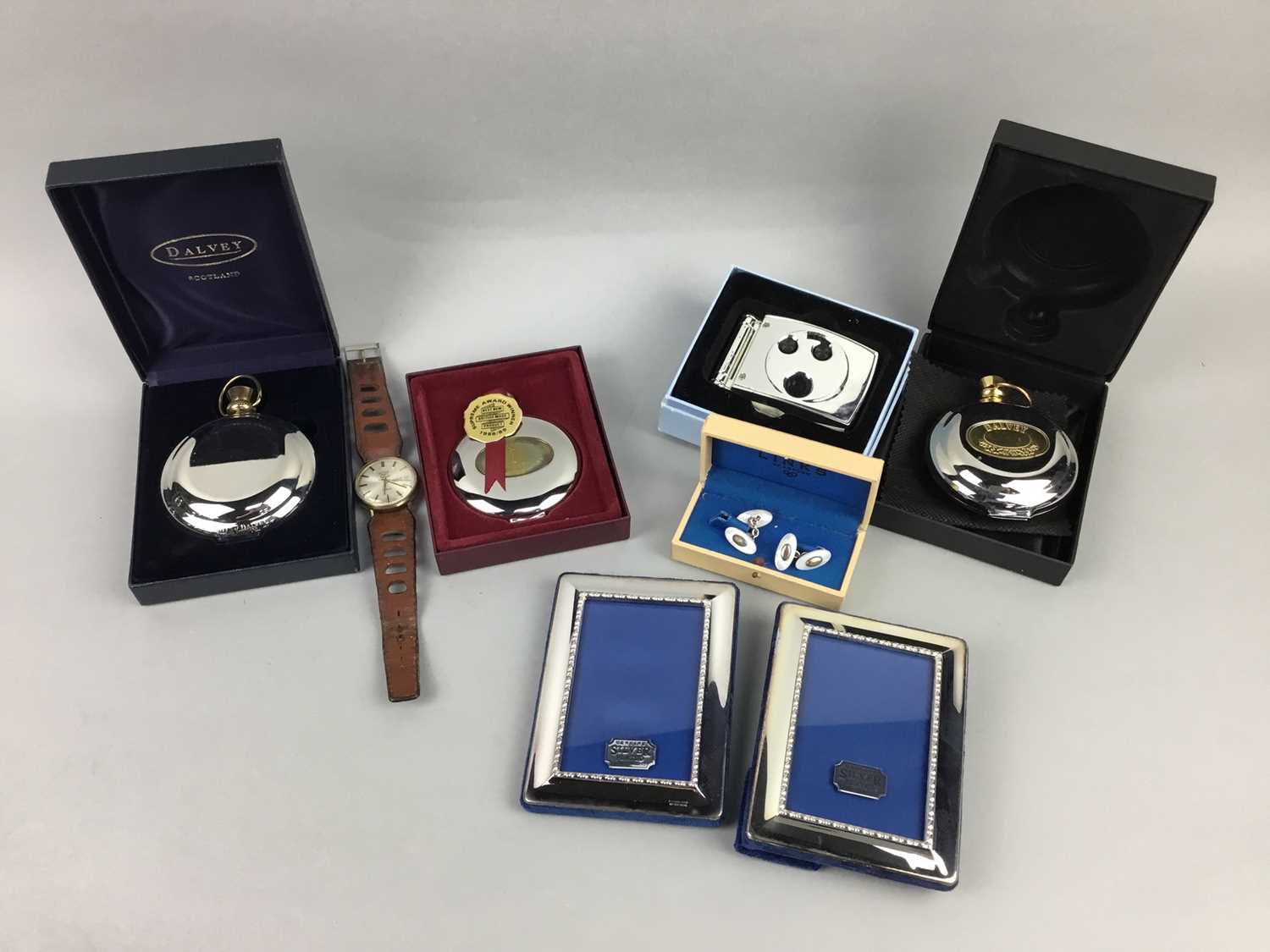 Lot 399 - A ROTARY WRIST WATCH, LINKS OF LONDON