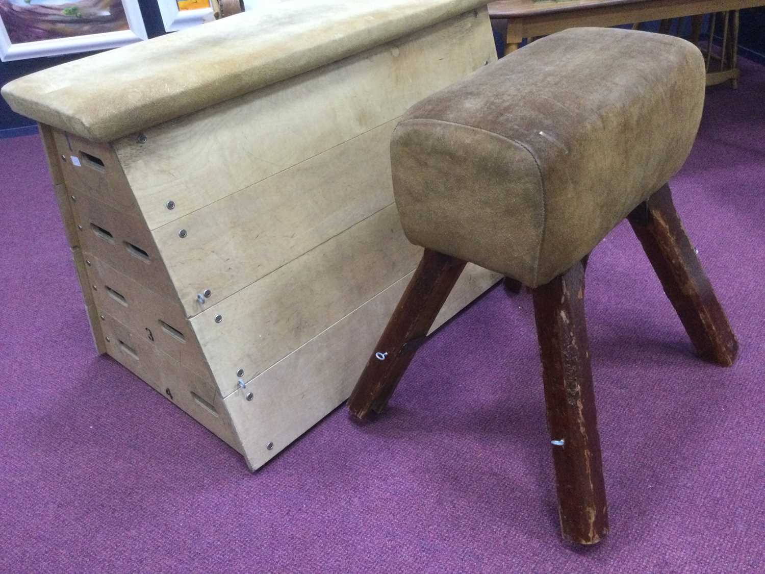 Lot 642 - A WOODEN GYM VAULTING HORSE BOX AND A