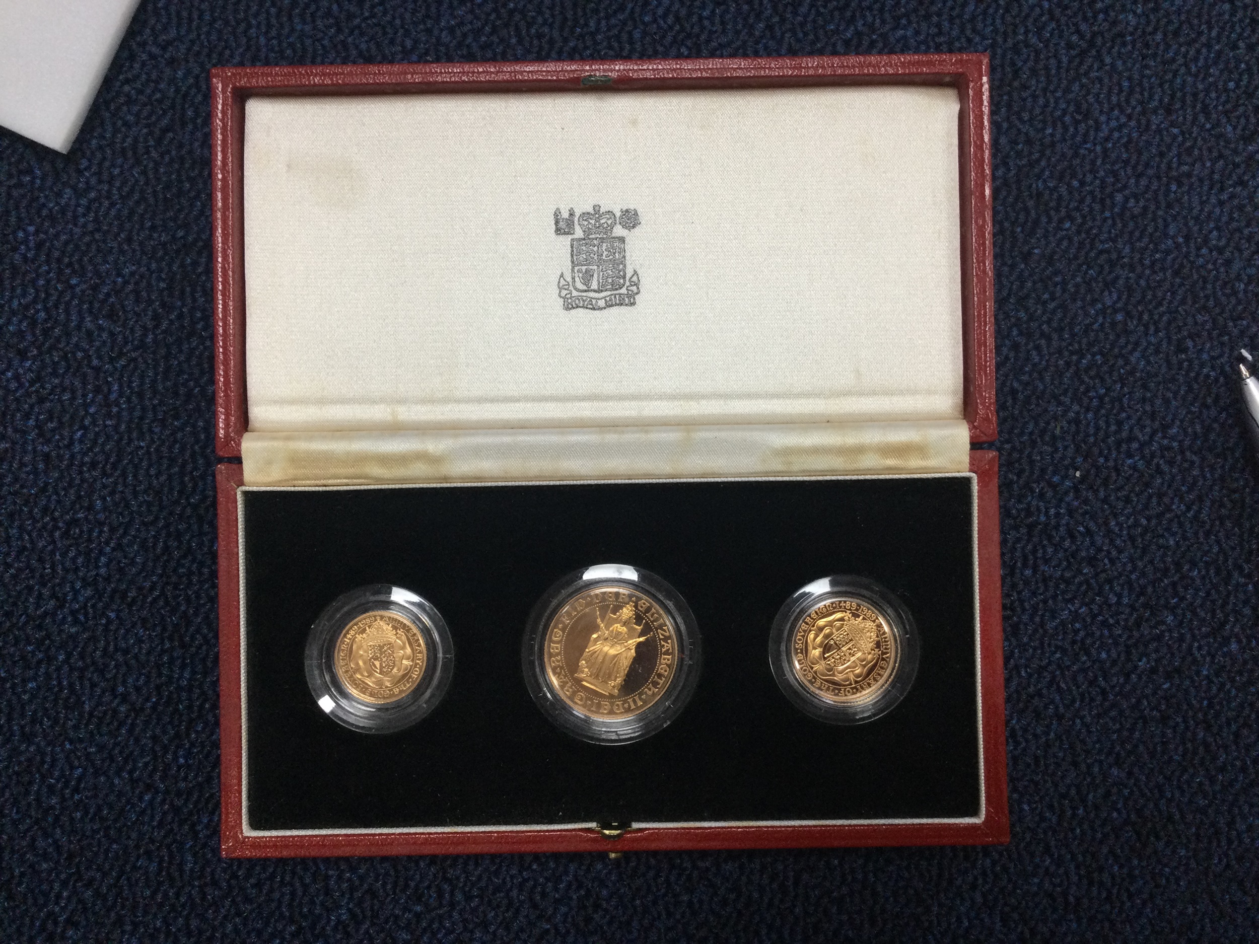 Lot 96 - THE 500TH ANNIVERSARY OF THE SOVEREIGN GOLD