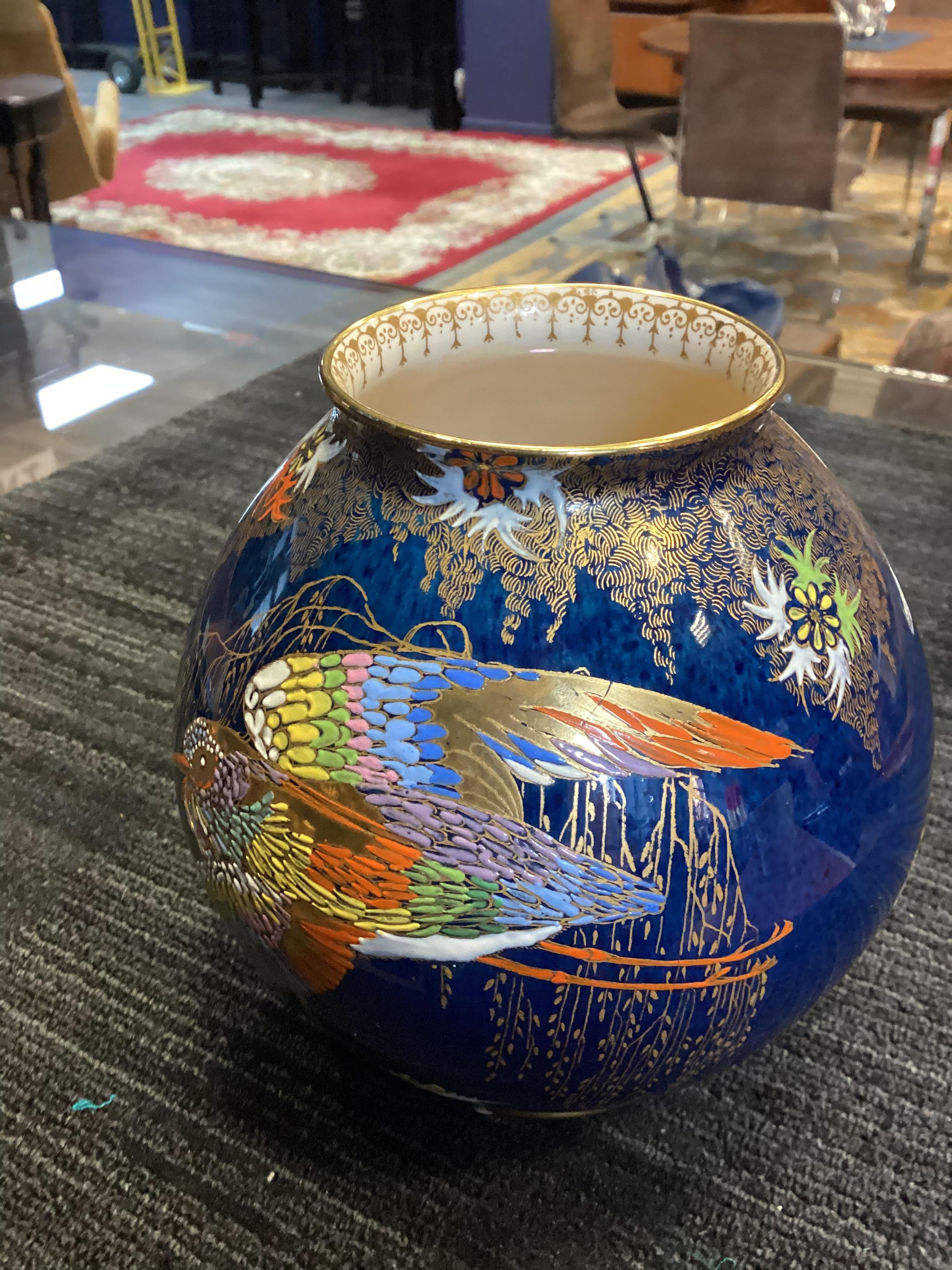 Lot 303 - A CARLTON WARE 'SKETCHING BIRD' PATTERN VASE