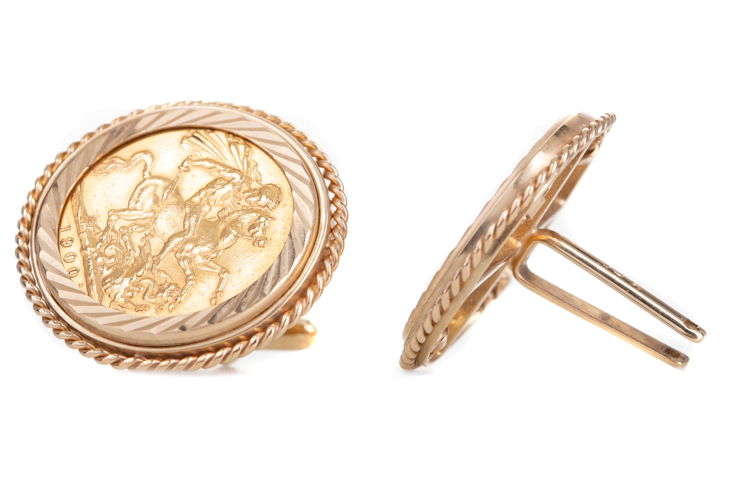 Lot 5 - A PAIR OF VICTORIA GOLD SOVEREIGN CUFFLINKS