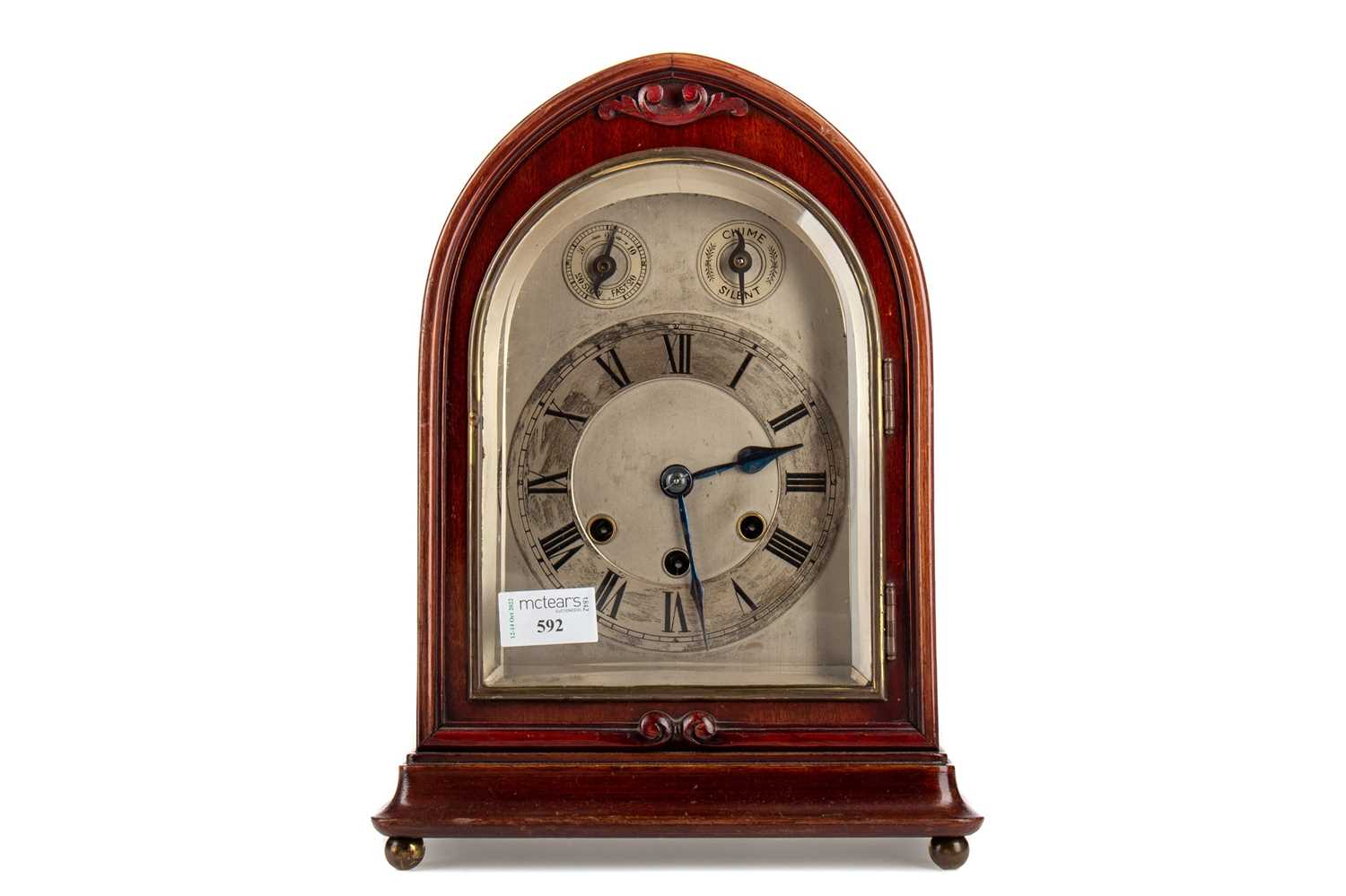Lot 592 - AN EARLY 20TH CENTURY MAHOGANY CASED MANTEL