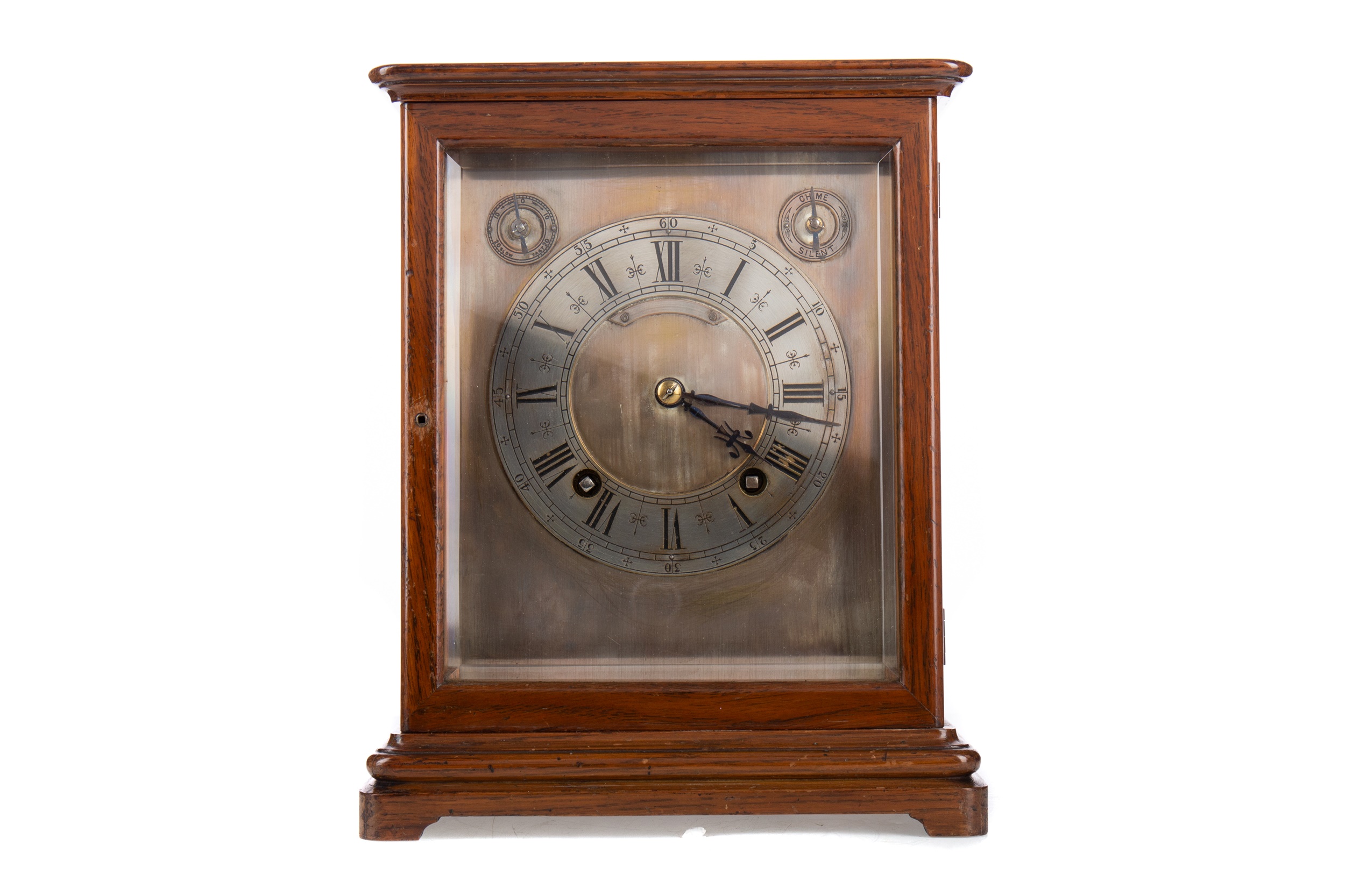Lot 608 - AN EARLY 20TH CENTURY GERMAN MANTEL CLOCK BY