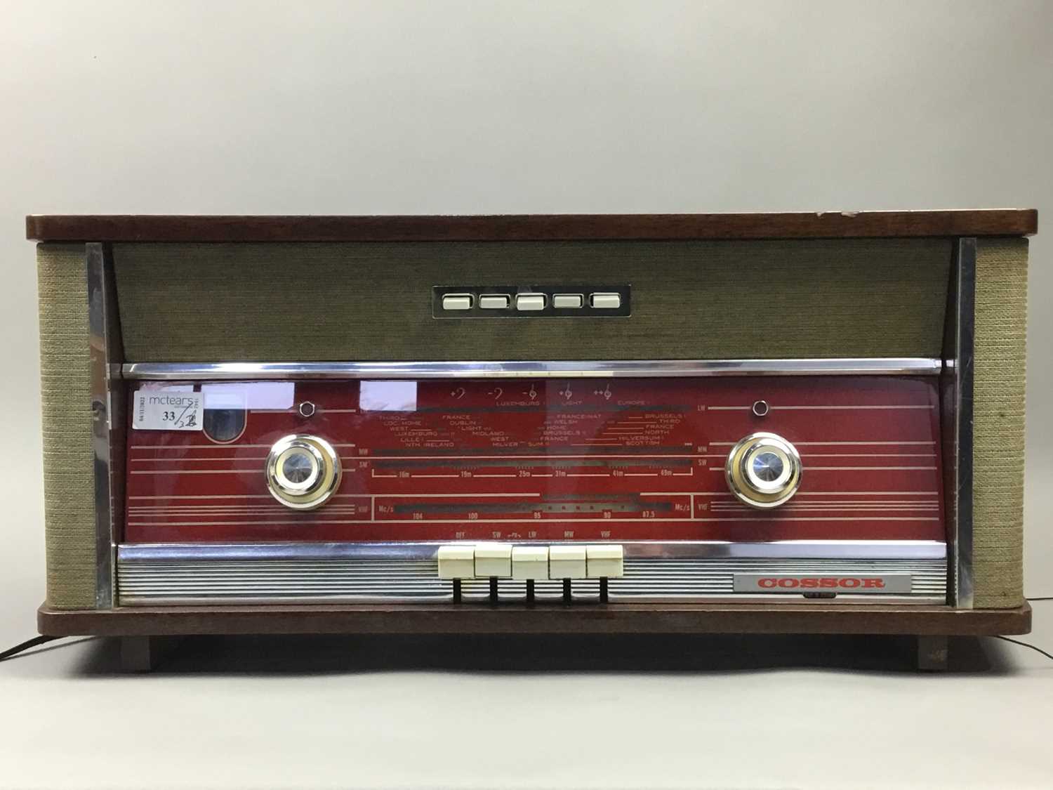 Lot 33 - A VINTAGE COSSOR RADIO, A FERGUSON RADIO AND