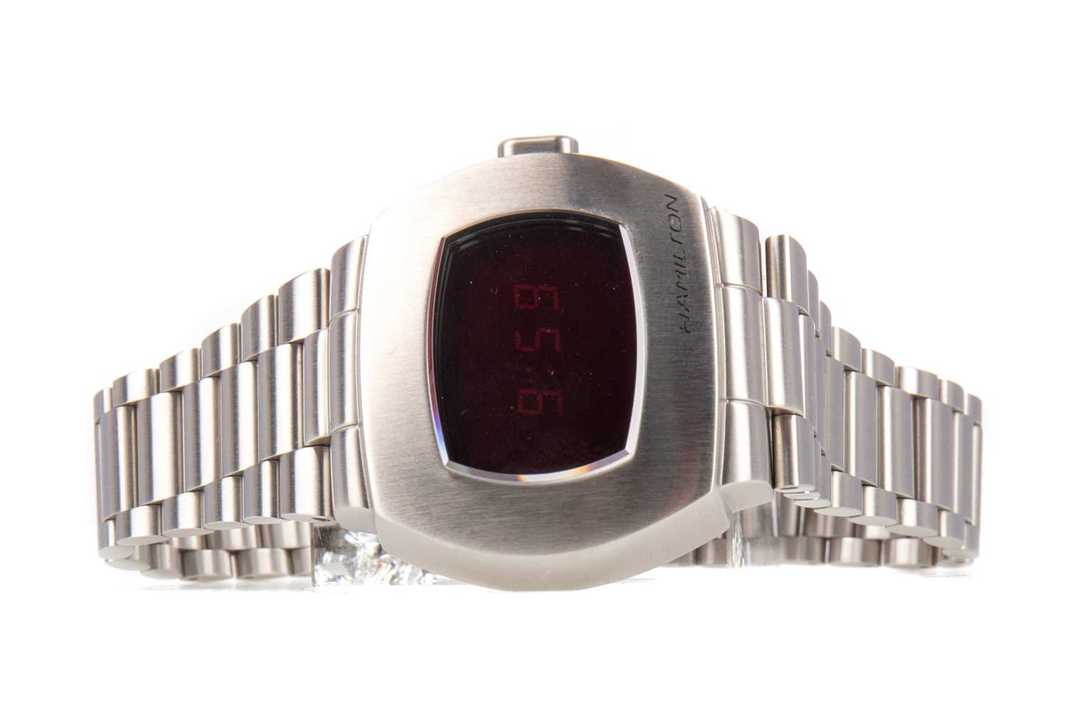 Lot 848 - A GENTLEMAN'S HAMILTON DIGITAL STAINLESS