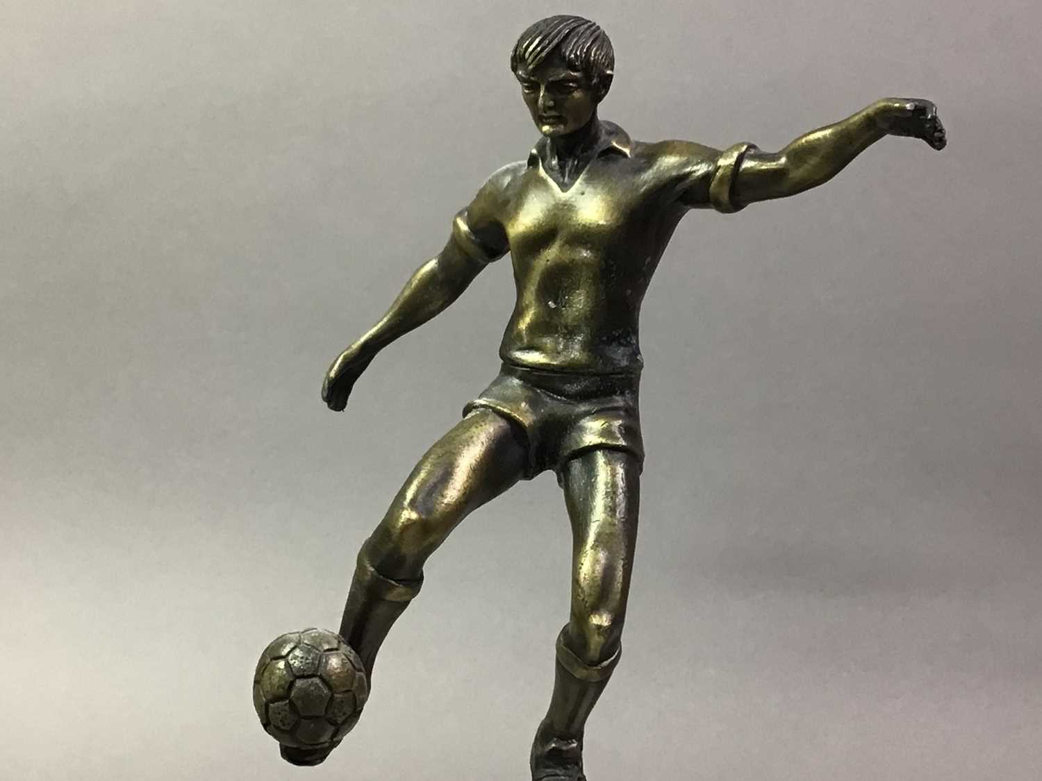Lot 108 - COLLECTION OF 20TH CENTURY FIGURES AND