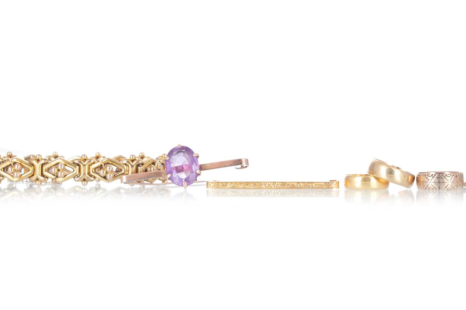 Lot 577 - COLLECTION OF GOLD ITEMS