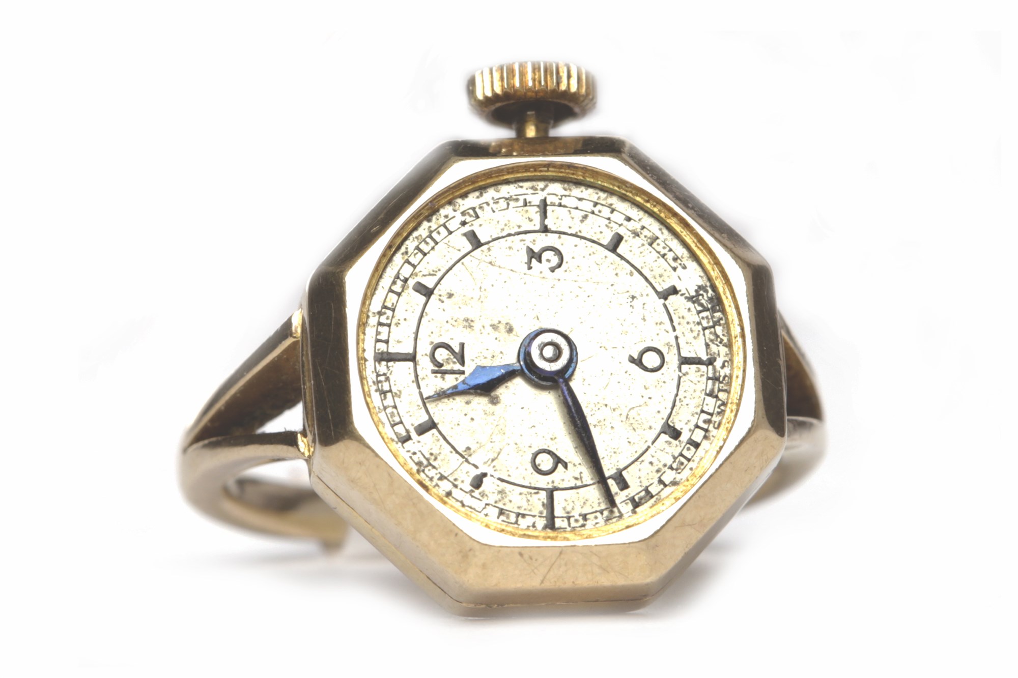 Lot 458 - EARLY TWENTIETH CENTURY WATCH RING the round