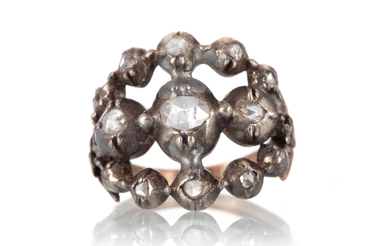 Lot 592 - GEORGIAN DIAMOND RING,