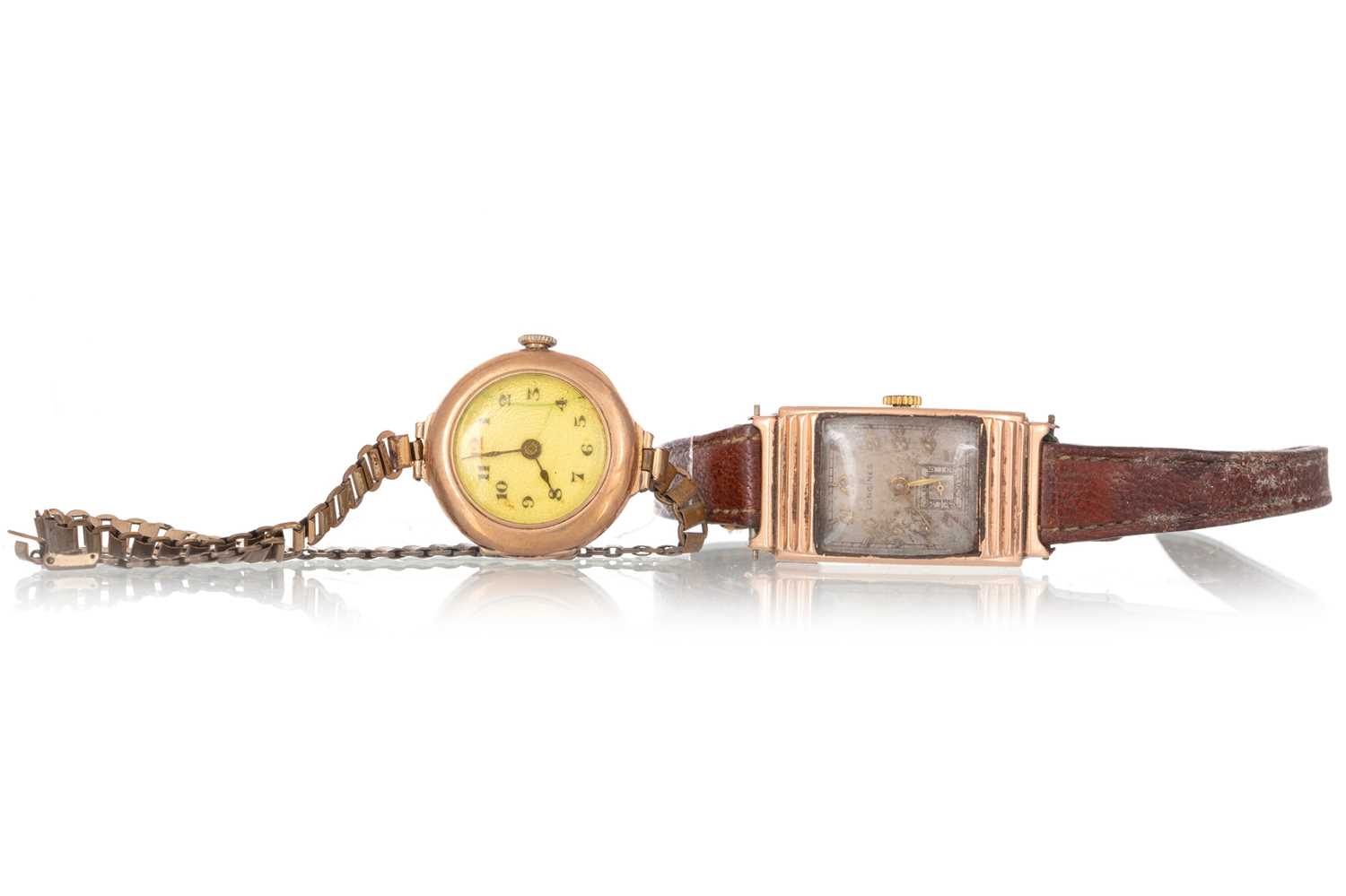 Lot 849 - RECORD DE LUXE NINE CARAT GOLD WRIST WATCH