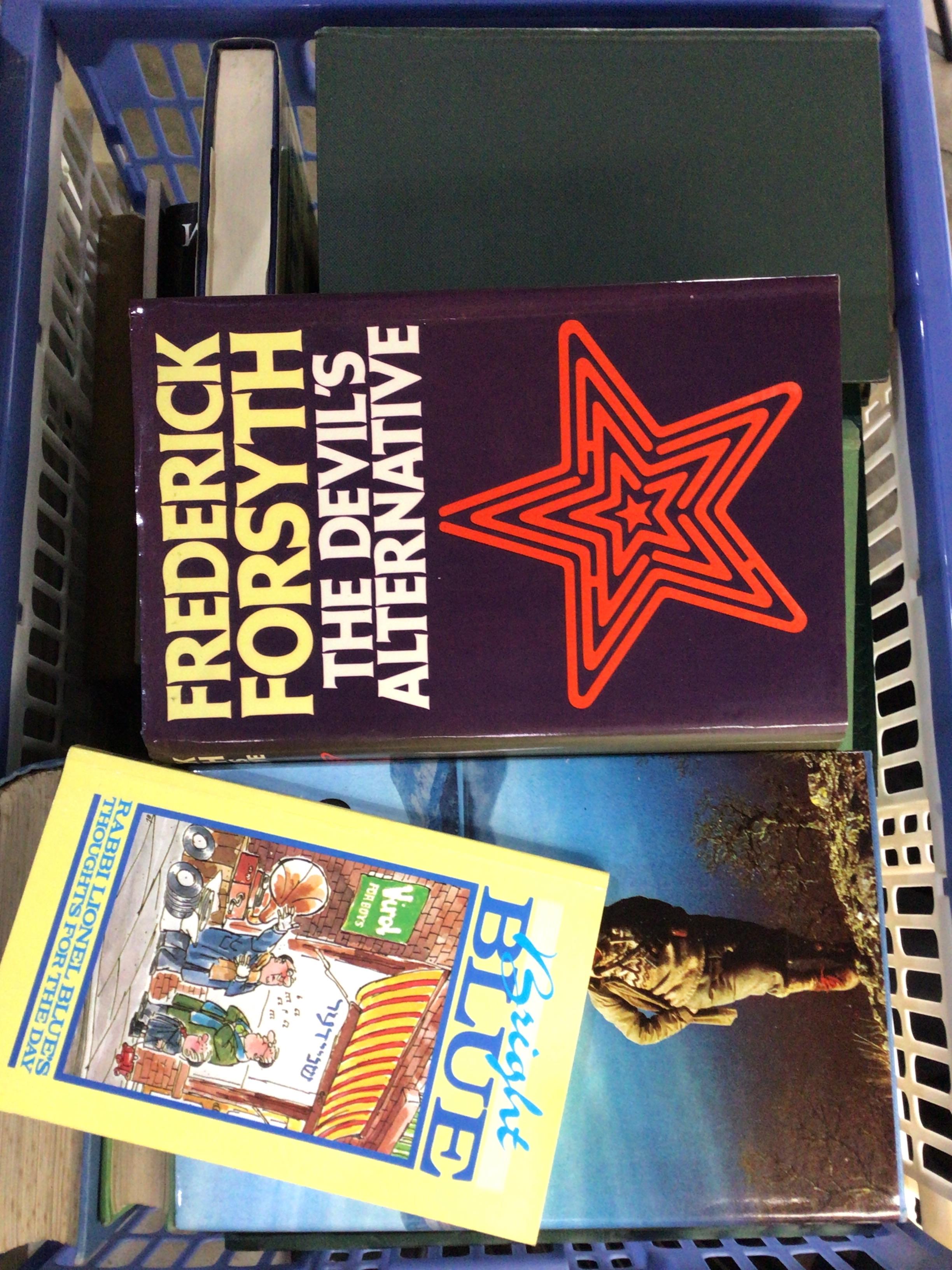 Lot 432 - COLLECTION OF BOOKS,