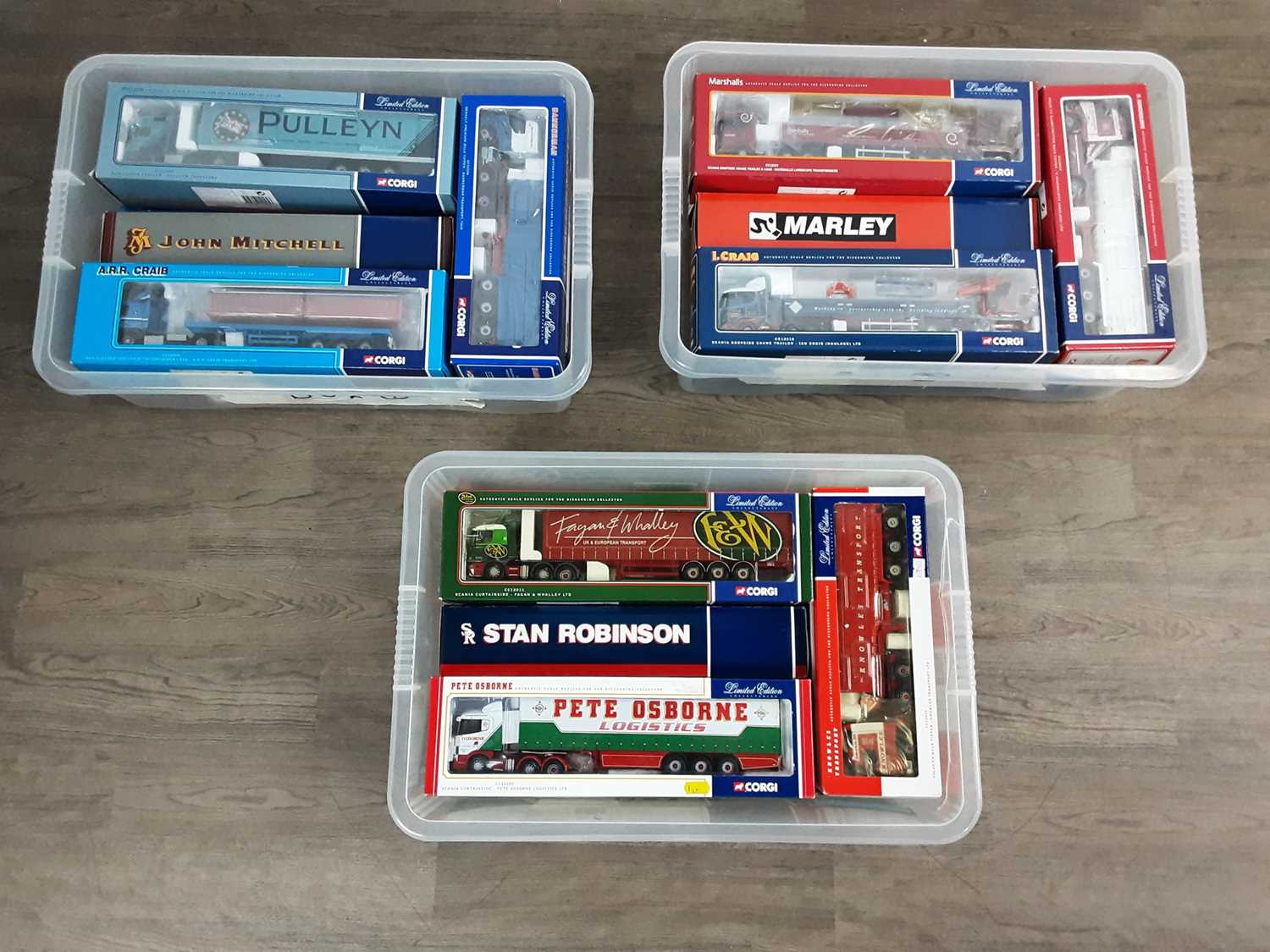 Lot 552 - GROUP OF DIECAST MODEL LORRIES,
