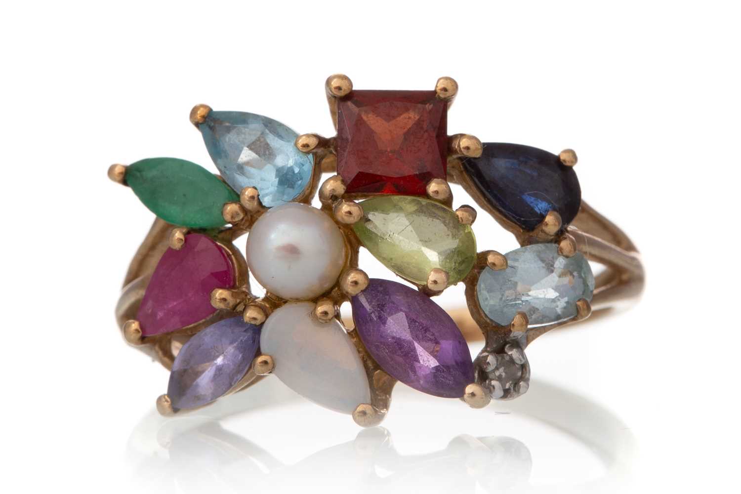Lot 533 - MULTI GEMSTONE RING,