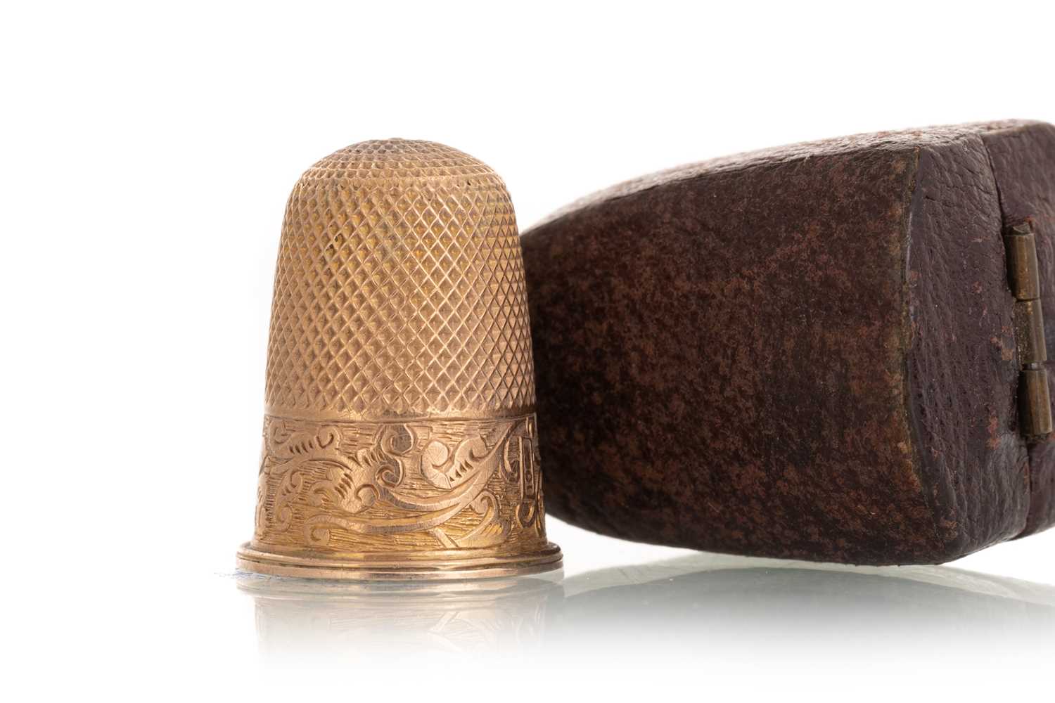 Lot 473 - VICTORIAN GOLD THIMBLE,