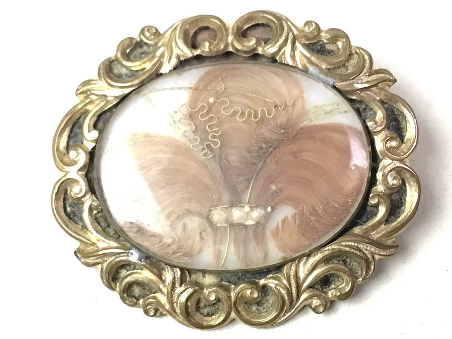 Lot 28 - VICTORIAN MOURNING BROOCH,