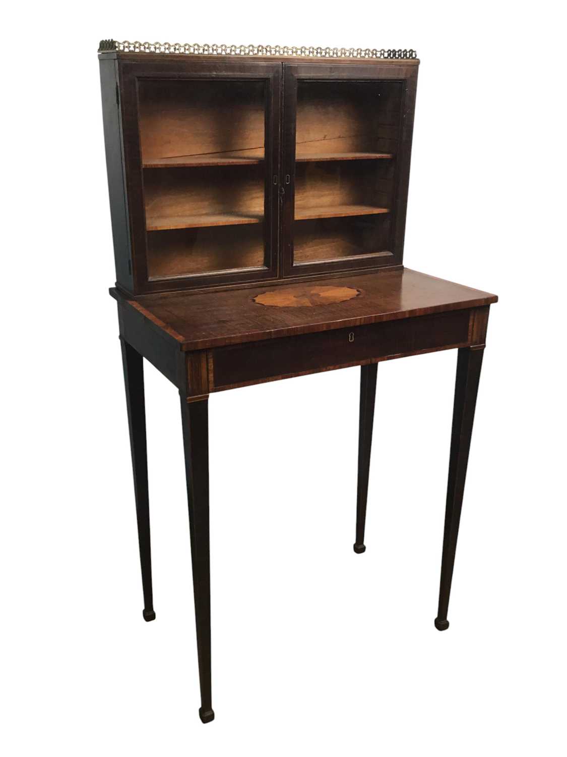 Lot 1572 - LATE VICTORIAN MAHOGANY DISPLAY TABLE,