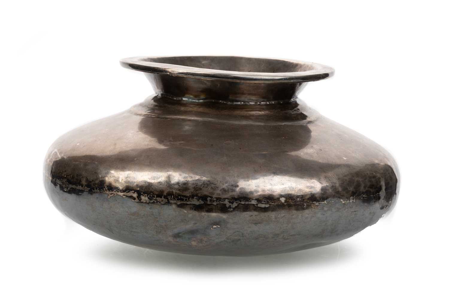 Lot 866 - SILVER FLOWER POT VASE,