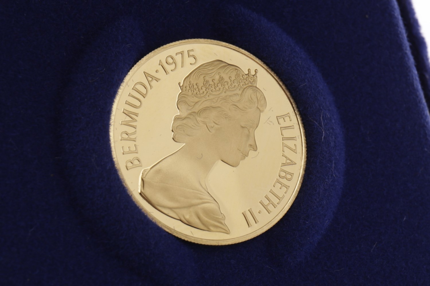 Lot 518 - THE 1975 ONE HUNDRED DOLLAR GOLD COIN OF